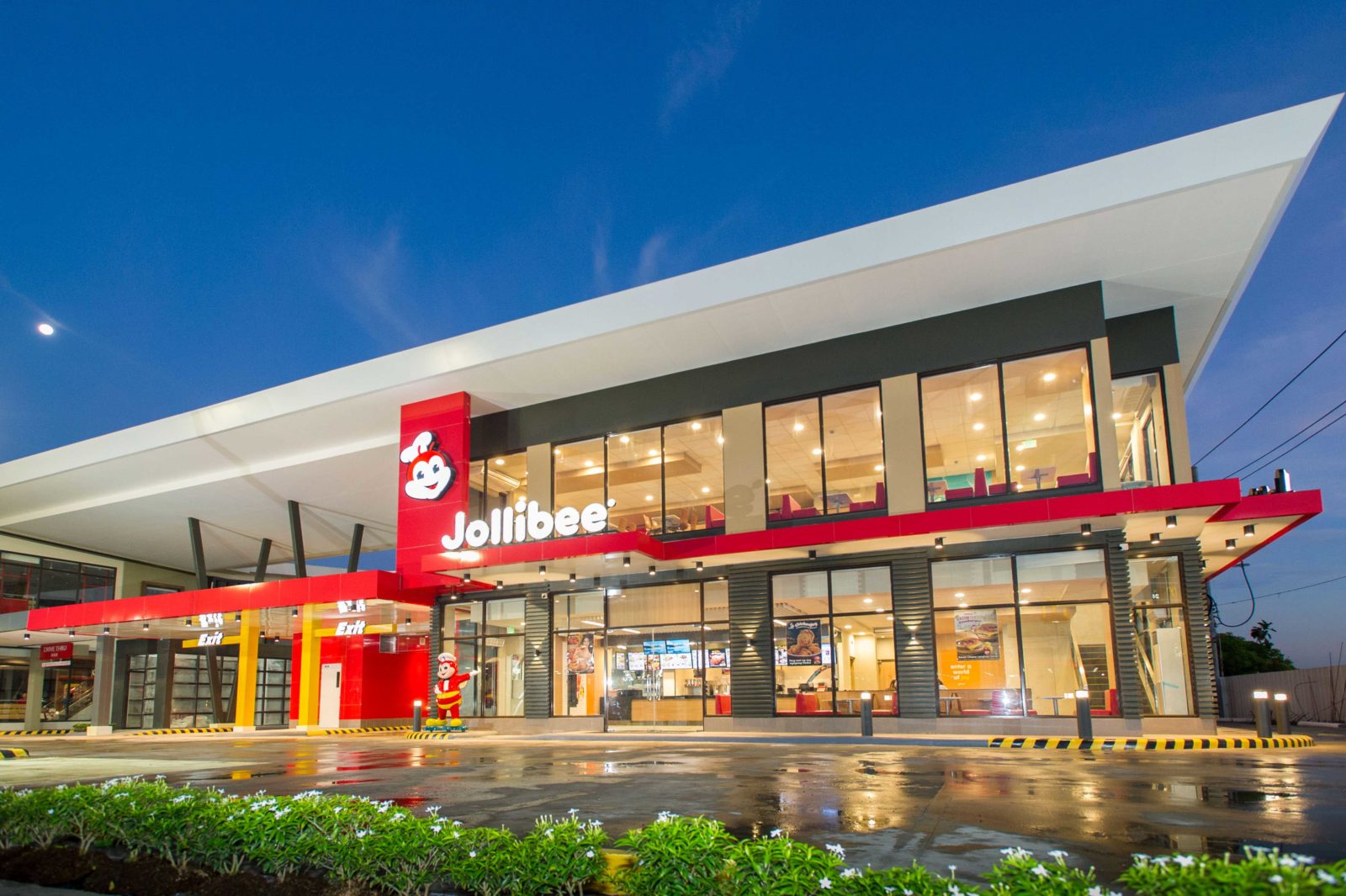 LOOK: Leveled Up Firsts and Exciting Tweaks in Jollibee's 1200th Store ...