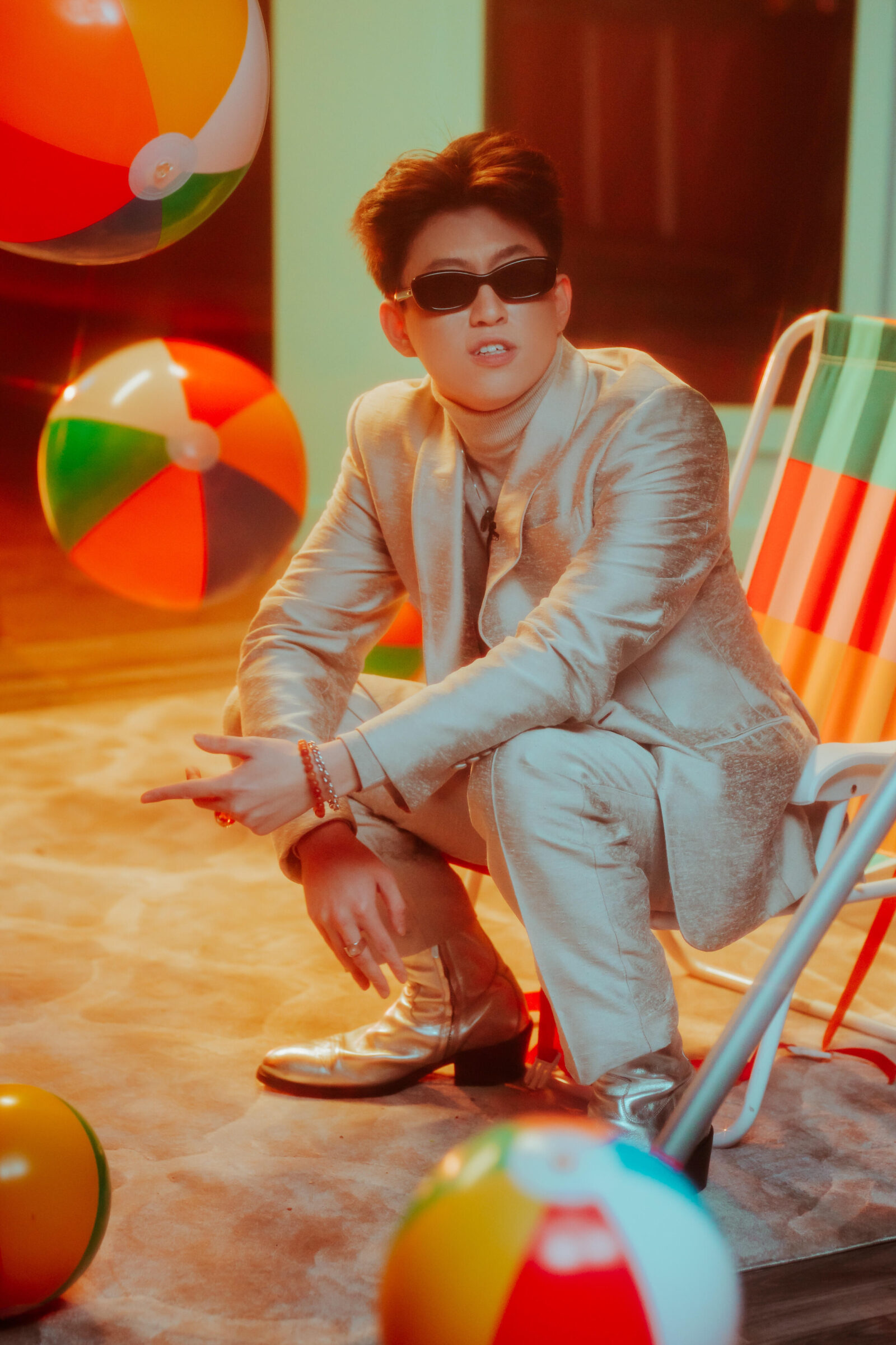 With Fresh-out-of-the water Performance, Rich Brian Released His New ...