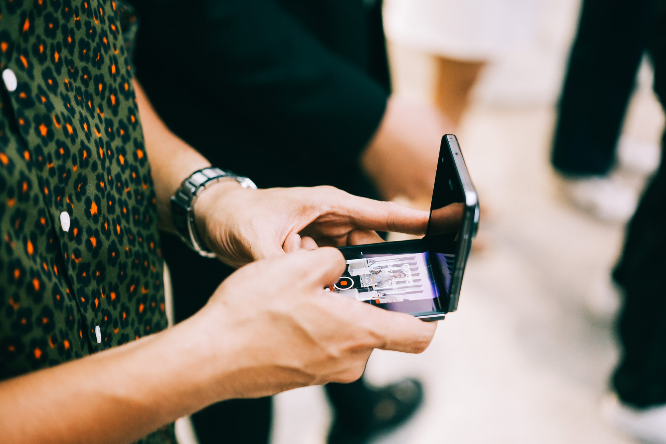 OPPO Brings in the Holiday Cheers with Cul-De-Sac Collab for the Find ...